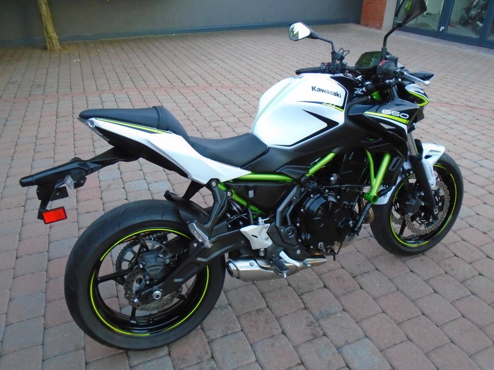 Kawasaki Z 650 (2020), 125.000 Kč - TipMoto.com