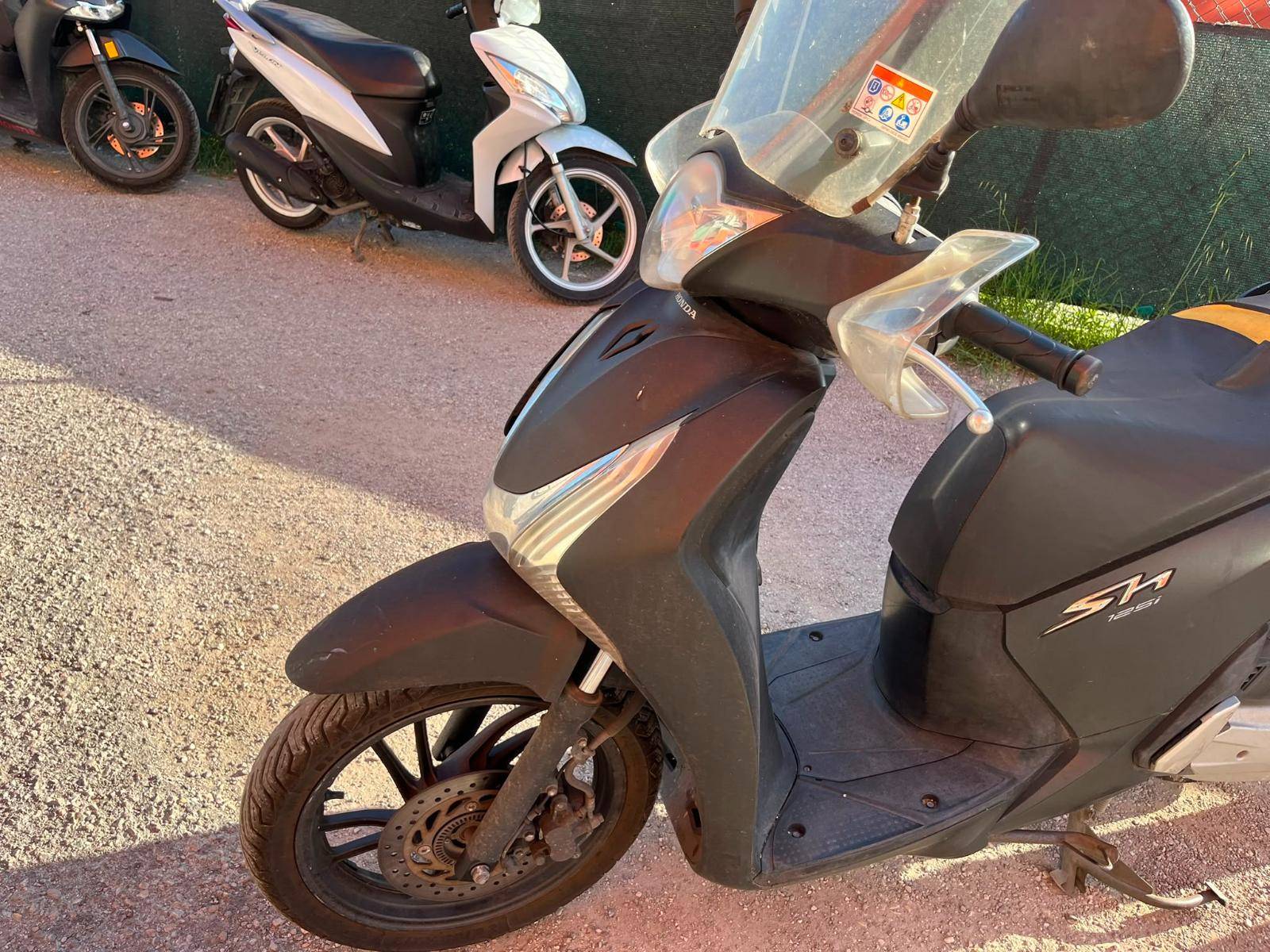 Honda SH 125i (2015) novější model, řp.sk.B (2015), 40.000 Kč - TipMoto.com