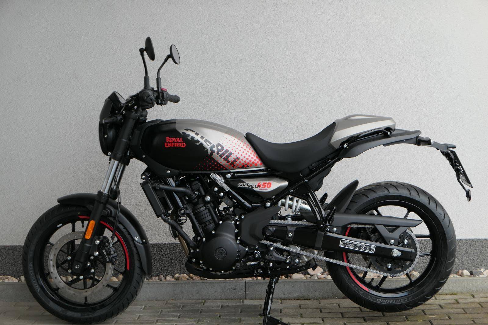 Royal Enfield Guerrilla 450 Apex Black ( odpočet DPH ) NOVINKA (NOVÁ ...